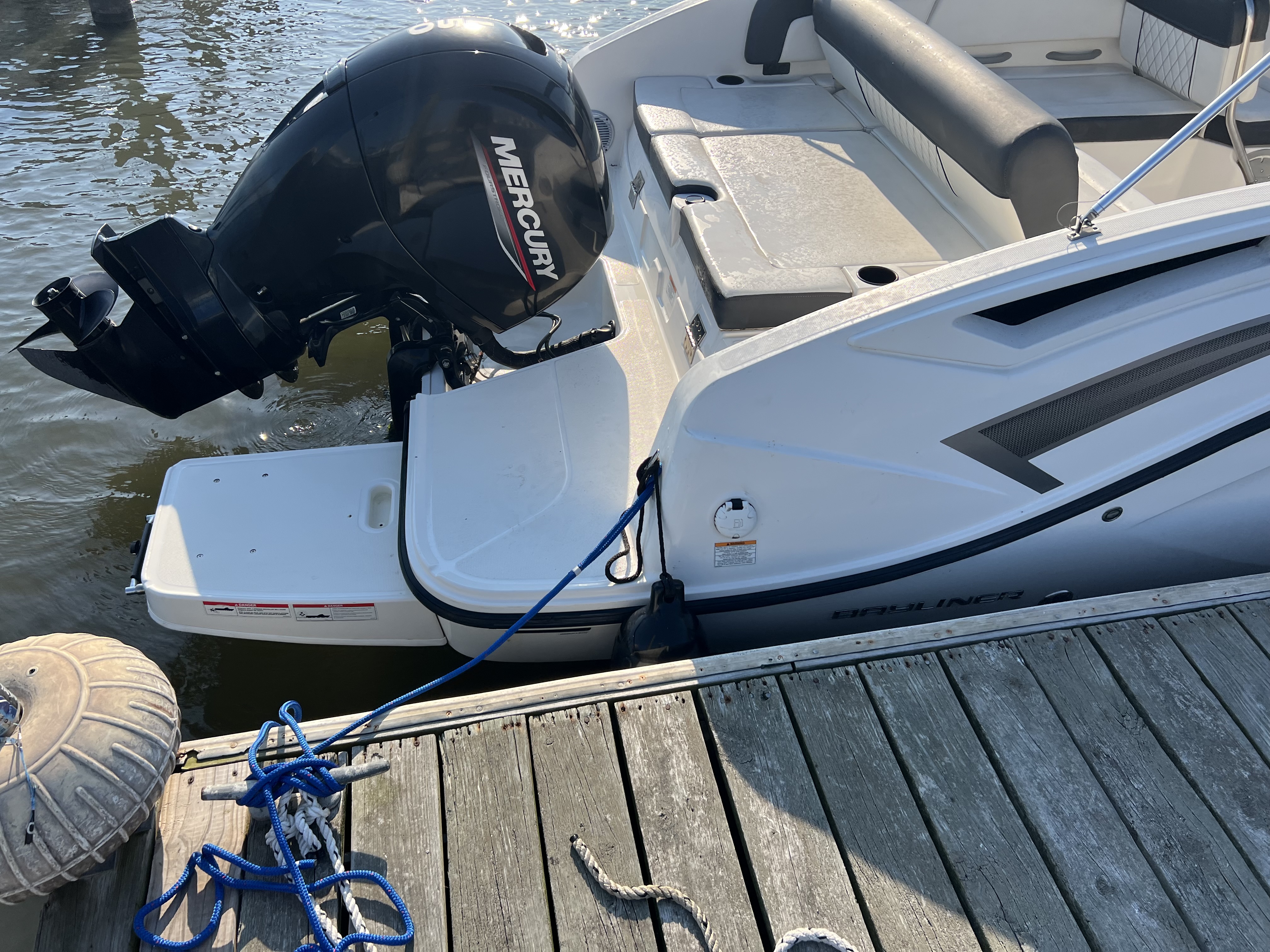 2023 JetStream Buccaneer 12'